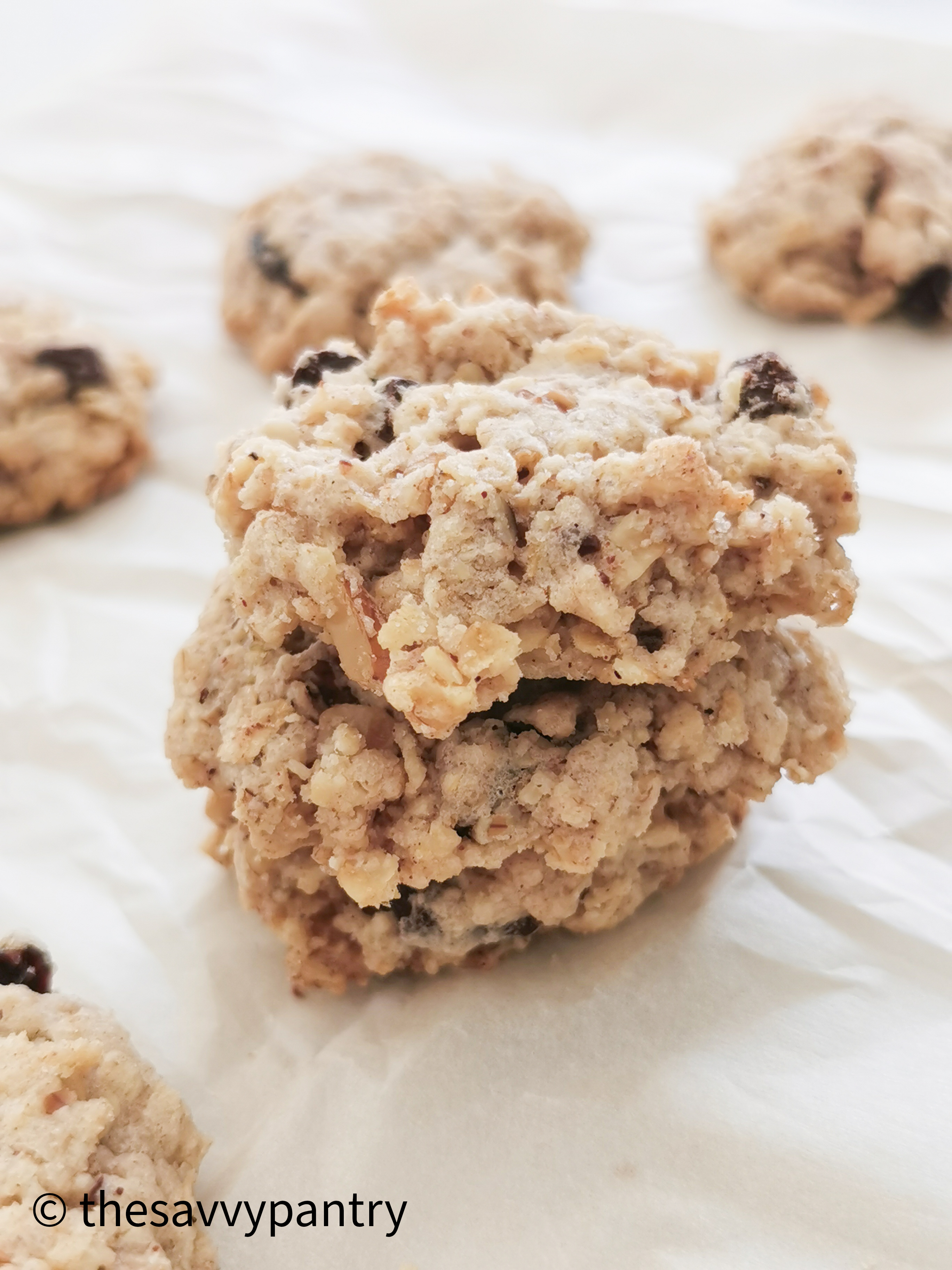 Chewy Vegan Oatmeal and Raisin Cookies – The Savvy Pantry